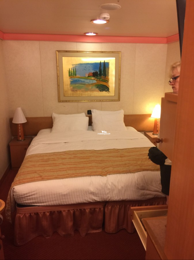 Stateroom 7324 Carnival Conquest
