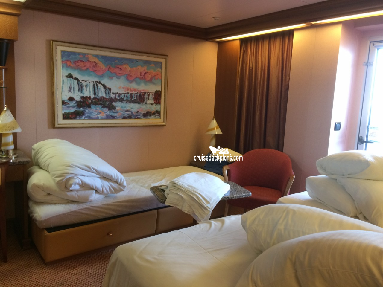 Stateroom 7335 Carnival Splendor
