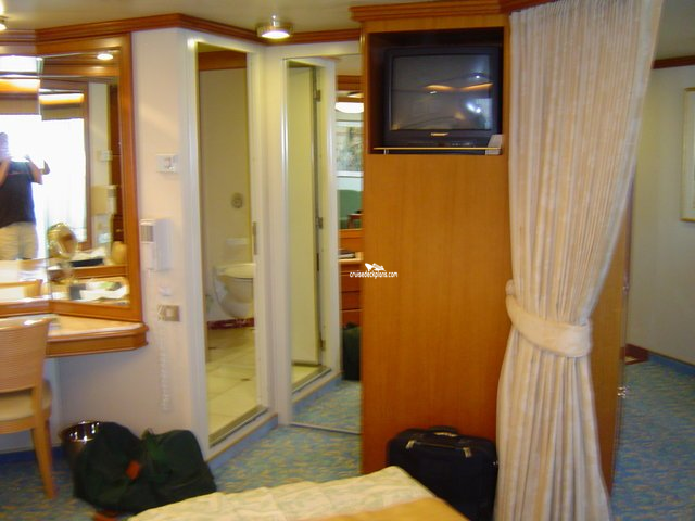 Cabin D736 Caribbean Princess Stateroom