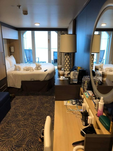 Cabin 9564 Ovation of the Seas Stateroom