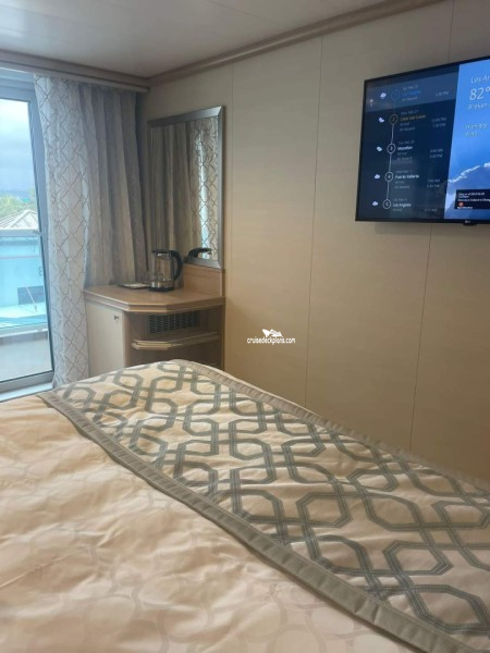 Stateroom E420 Discovery Princess