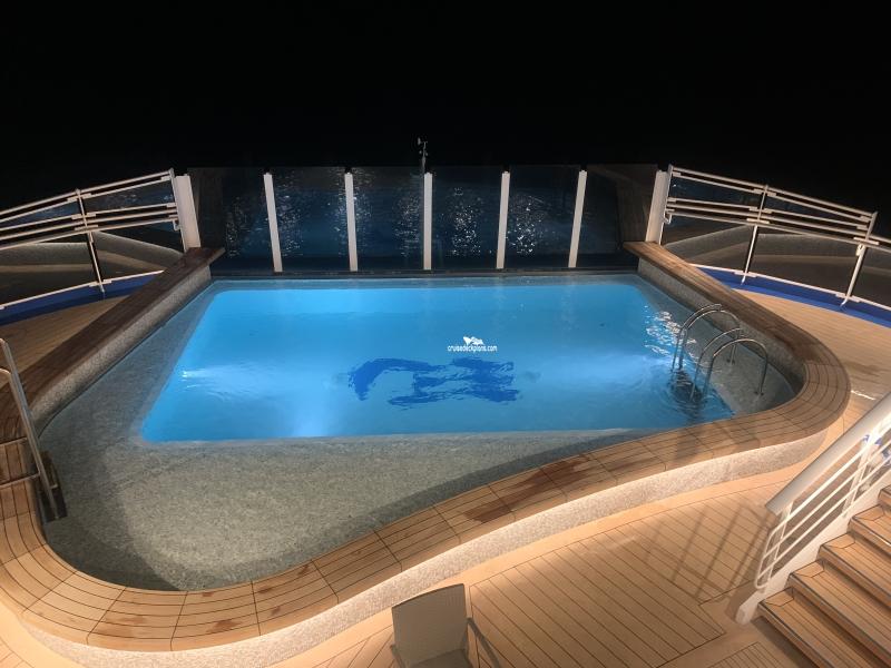 Sky Princess Wake View Bar and Pool Pictures