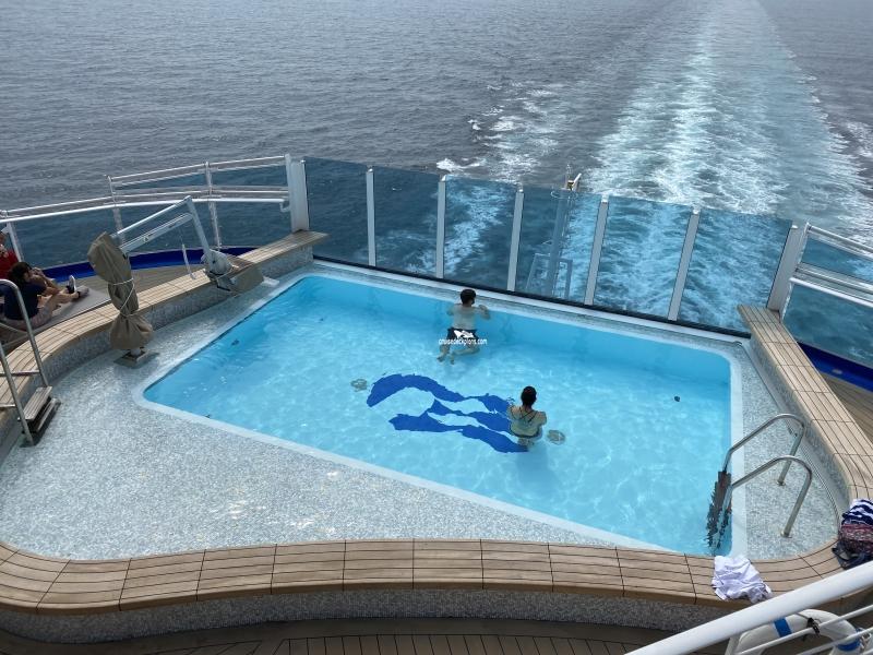 Sky Princess Wake View Bar and Pool Pictures